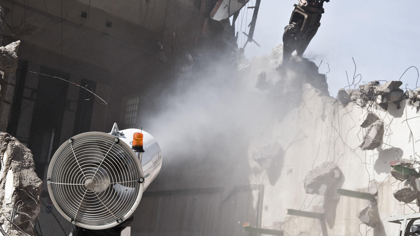 demolition dust control with water mist and turbine